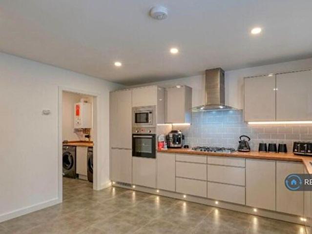 4 Bedroom Detached House To Rent In Priory Road, Solihull, B90