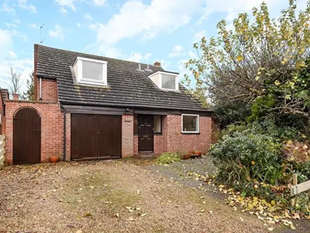 4 Bedroom Detached House To Rent In Queens Close, Dorchester on thames, OX10