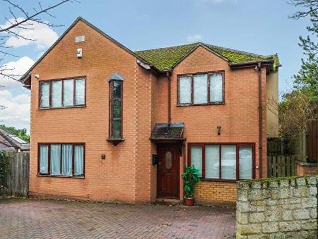 4 Bedroom Detached House To Rent In Rose Hill, Oxford, OX4