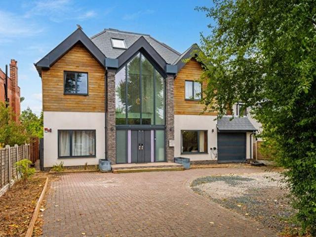 4 Bedroom Detached House To Rent In Silhill Hall Road, Solihull, West Midlands, B91
