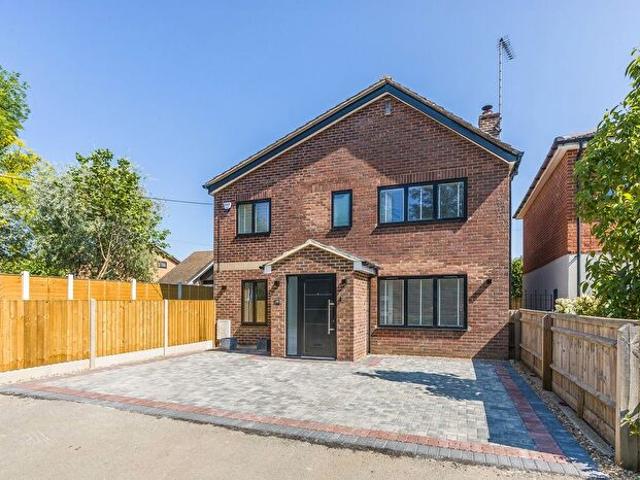 4 Bedroom Detached House To Rent In South Avenue, Abingdon, OX14