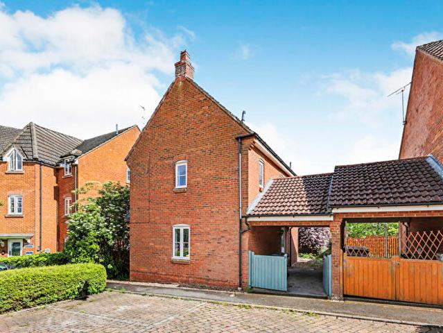4 Bedroom Detached House To Rent In Snowshill Close, Daventry, Northamptonshire, NN11