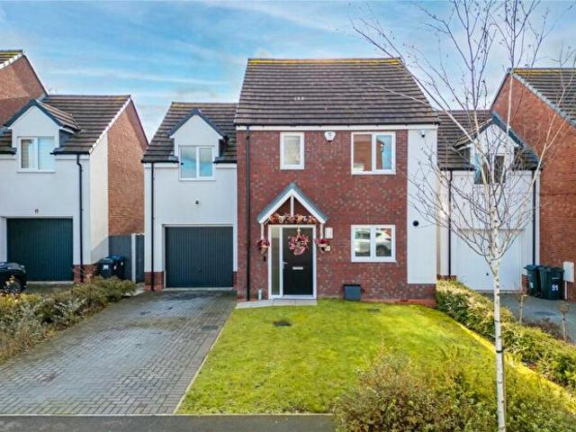 4 Bedroom Detached House To Rent In Stadium Road, Hall Green, Birmingham, West Midlands, B28