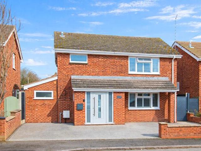 4 Bedroom Detached House To Rent In Surrey Close, Corby, NN17
