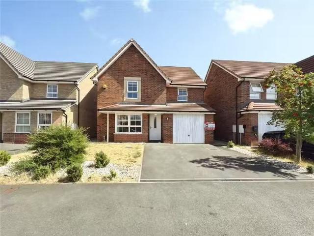 4 bedroom Detached House to rent, Rovers Way, Doncaster, DN4.