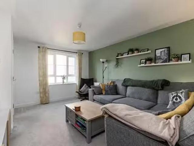 4 Bedroom Detached Villa For Sale In Adit Place, Burdiehouse.