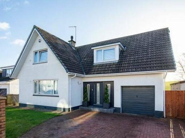 4 bedroom detached villa for sale in Hillend Road Clarkston G76