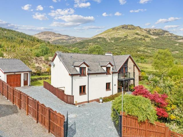 4 bedroom detached villa house for sale
