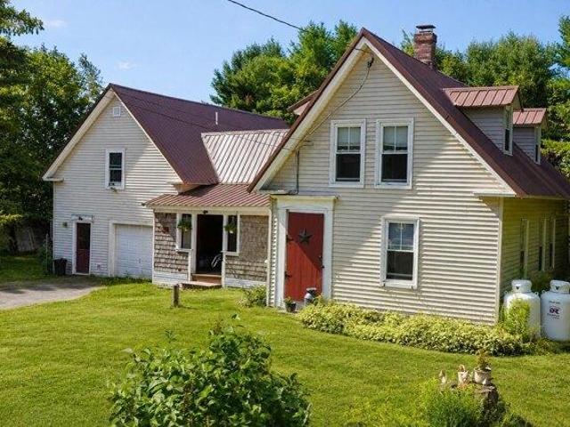 4 bedroom, Detroit ME 04929 105171926