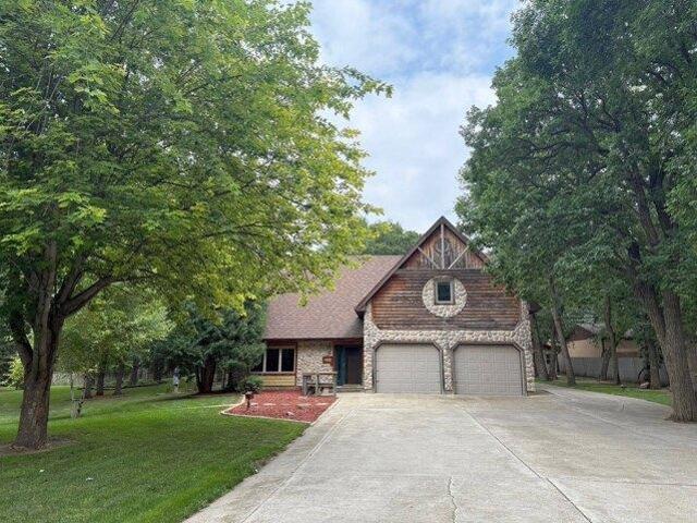 4 bedroom, Devils Lake ND 58301 LS93346319