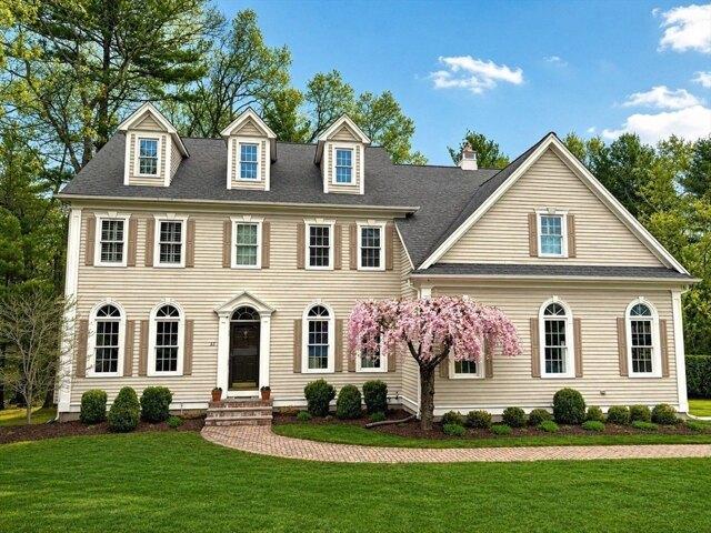 4 bedroom, Dedham MA 02026 LS102444800