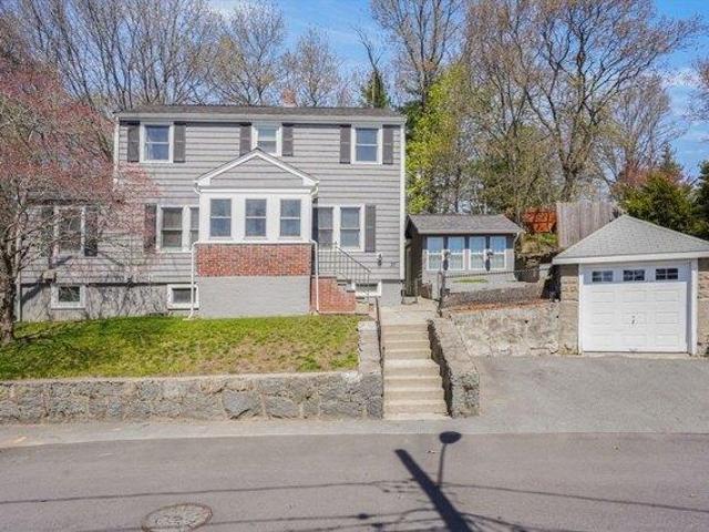 4 bedroom, Dedham MA 02026 LS102777510