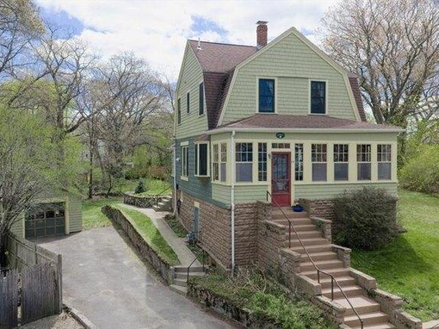 4 bedroom, Dedham MA 02026 LS102962478