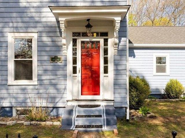 4 bedroom, Dedham MA 02026 102063683