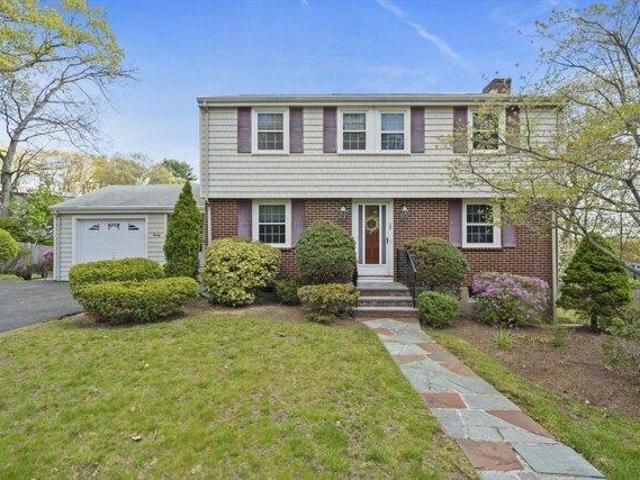 4 bedroom, Dedham MA 02026 102860827