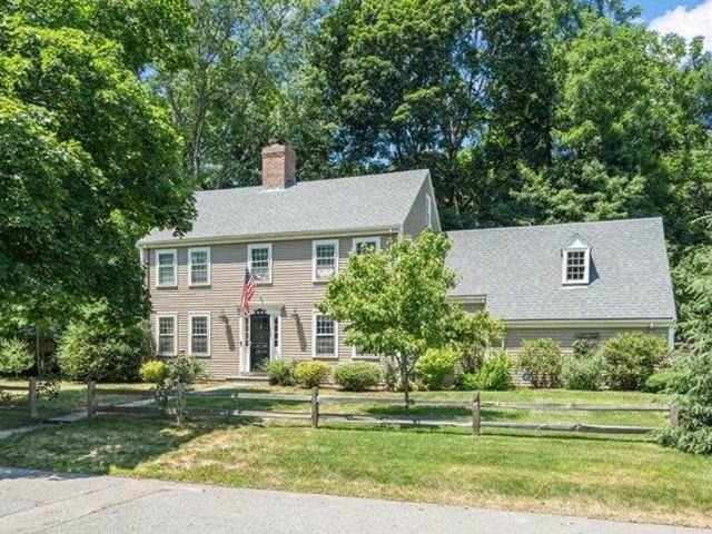 4 bedroom, Dedham MA 02026 104445160