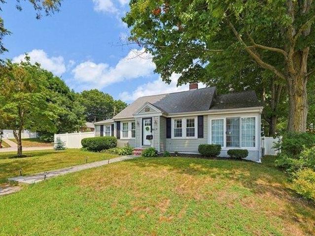 4 bedroom, Dedham MA 02026 104571896