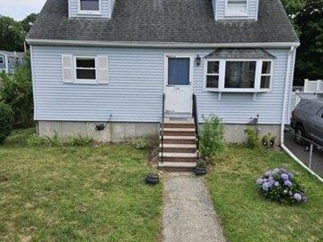 4 bedroom, Dedham MA 02026 104787982