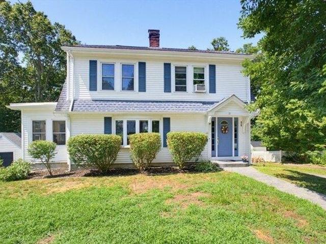 4 bedroom, Dedham MA 02026 105125014