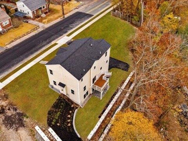 4 bedroom, Dedham MA 02026 105207814