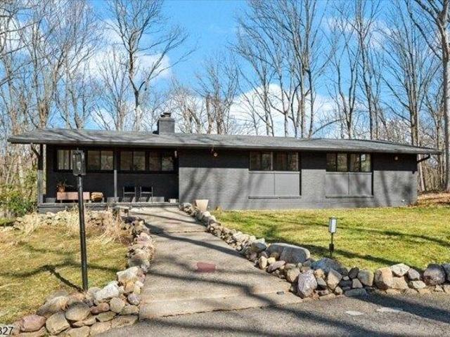 4 bedroom, Denville NJ 07834 102318365