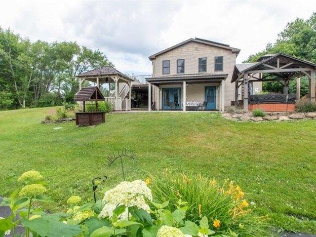 4 bedroom, Derby VT 05855 104481118
