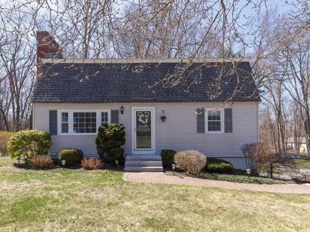 4 bedroom, Derry NH 03038 102214986