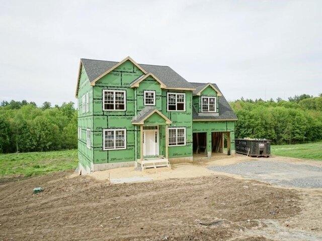 4 bedroom, Derry NH 03038 103247438
