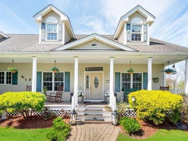4 bedroom, Dracut MA 01826 102214361