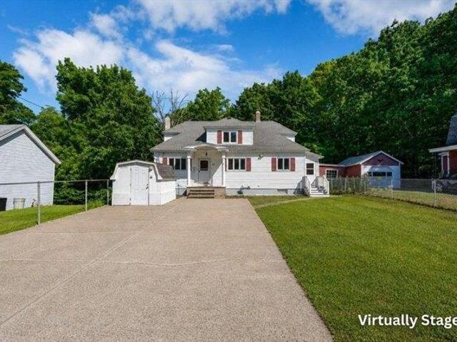 4 bedroom, Dracut MA 01826 103073486