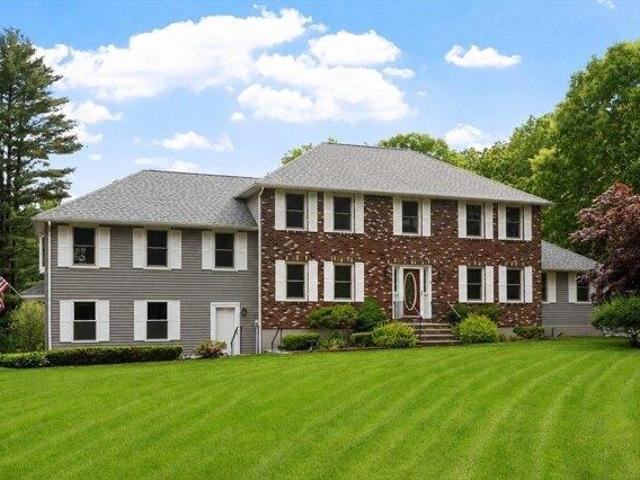 4 bedroom, Dracut MA 01826 103601058