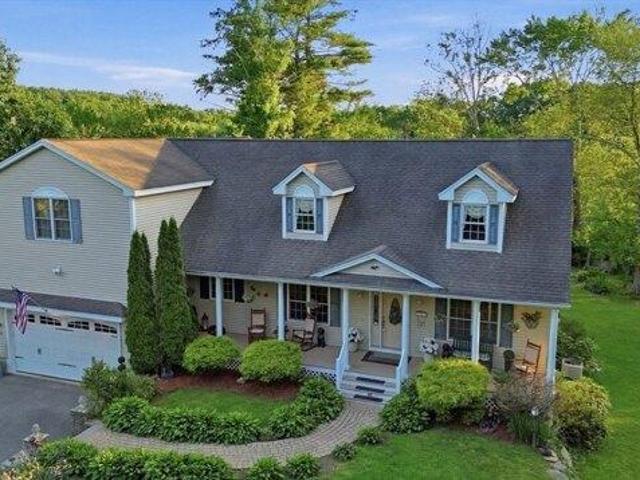 4 bedroom, Dracut MA 01826 104042418