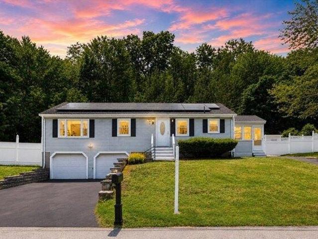 4 bedroom, Dracut MA 01826 104570624