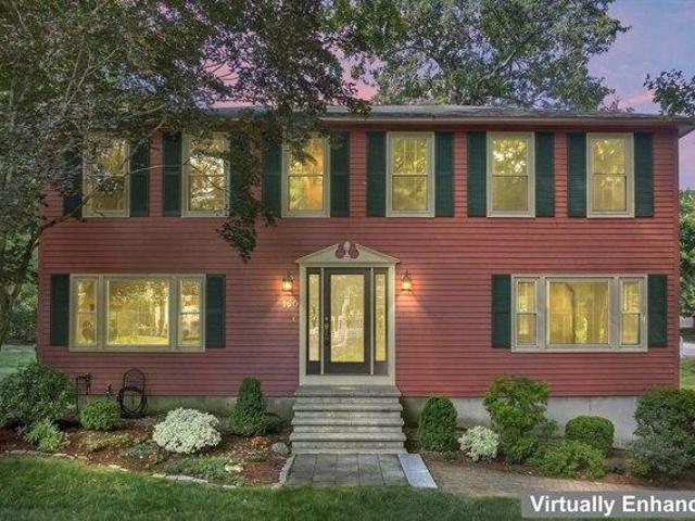 4 bedroom, Dracut MA 01826 105059378