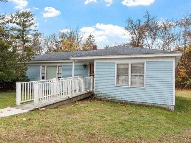 4 bedroom, Dracut MA 01826 105061179
