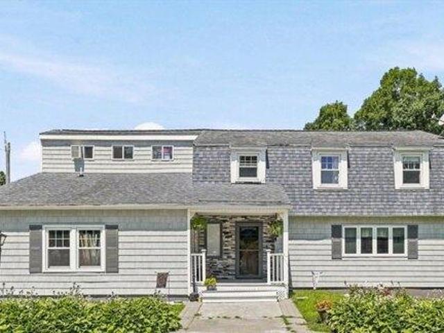 4 bedroom, Dracut MA 01826 105094054