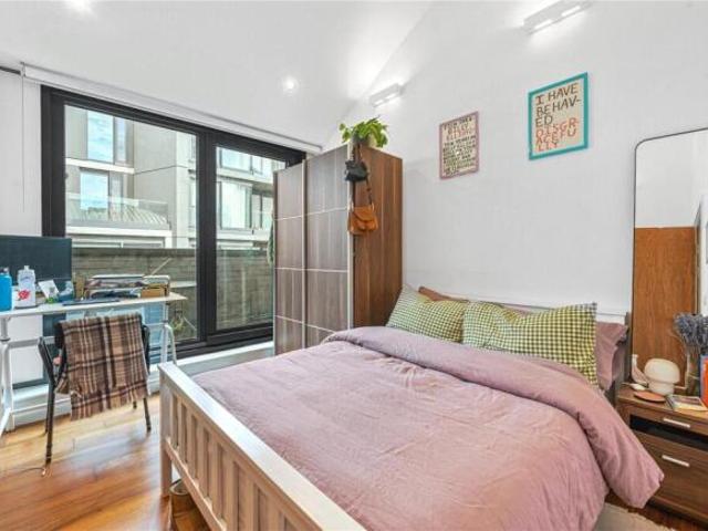 4 bedroom duplex for rent in Nile Street, London, N1