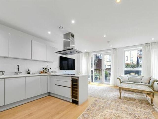 4 Bedroom Duplex For Rent In London