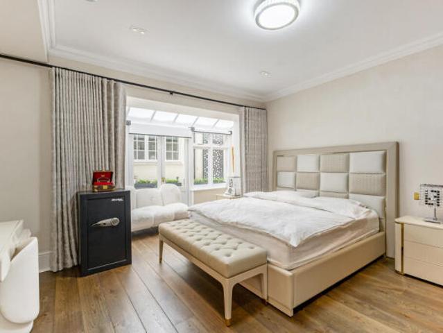 4 bedroom duplex for sale in Queens Gate Terrace, Kensington, London, SW7