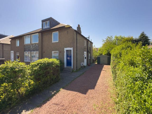 4 bedroom duplex for sale in 98 Colinton Mains Drive, Edinburgh, EH13 9BL, EH13