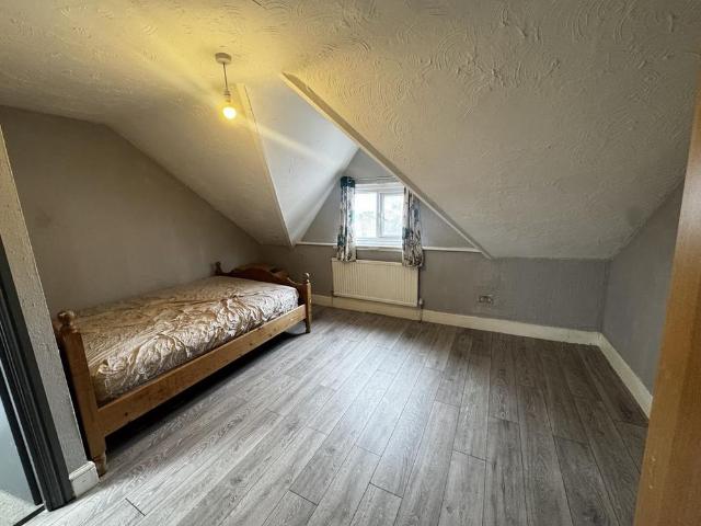 4 bedroom duplex to rent