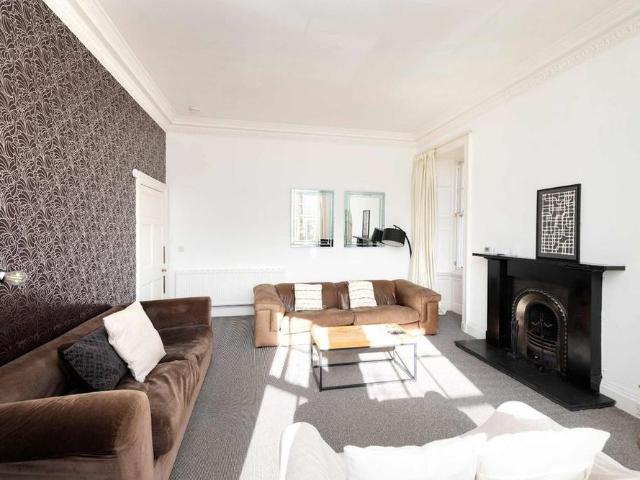 4 bedroom duplex to rent
