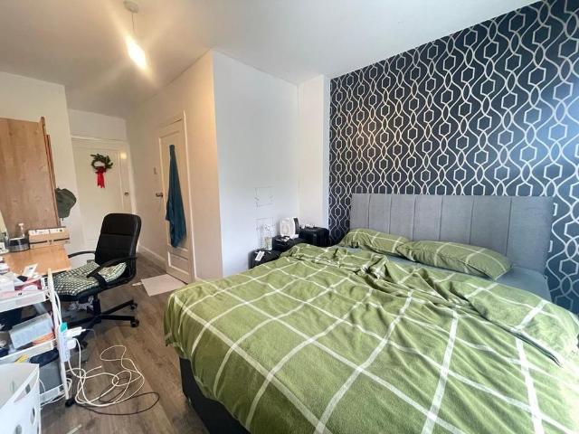 4 bedroom duplex to rent