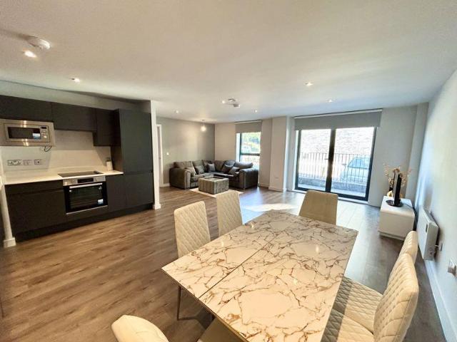 4 bedroom duplex to rent
