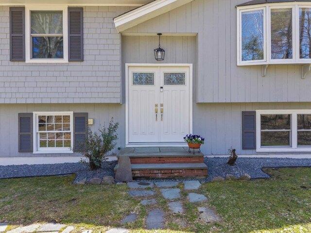 4 bedroom, Durham NH 03824 102120314