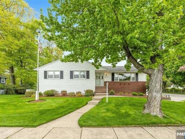 4 bedroom, Emerson NJ 07630 102279431