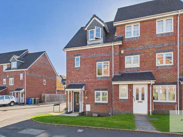 4 Bedroom End Of Terrace House