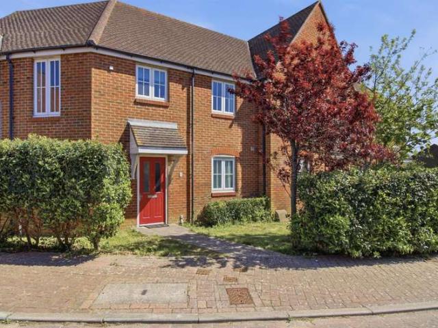 4 Bedroom End Of Terrace House