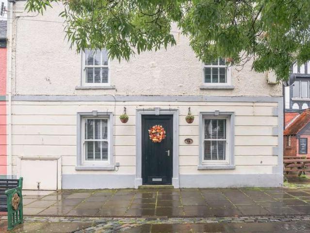 4 Bedroom End Of Terrace House