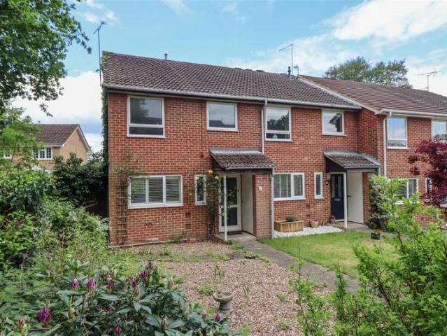 4 Bedroom End Of Terrace House